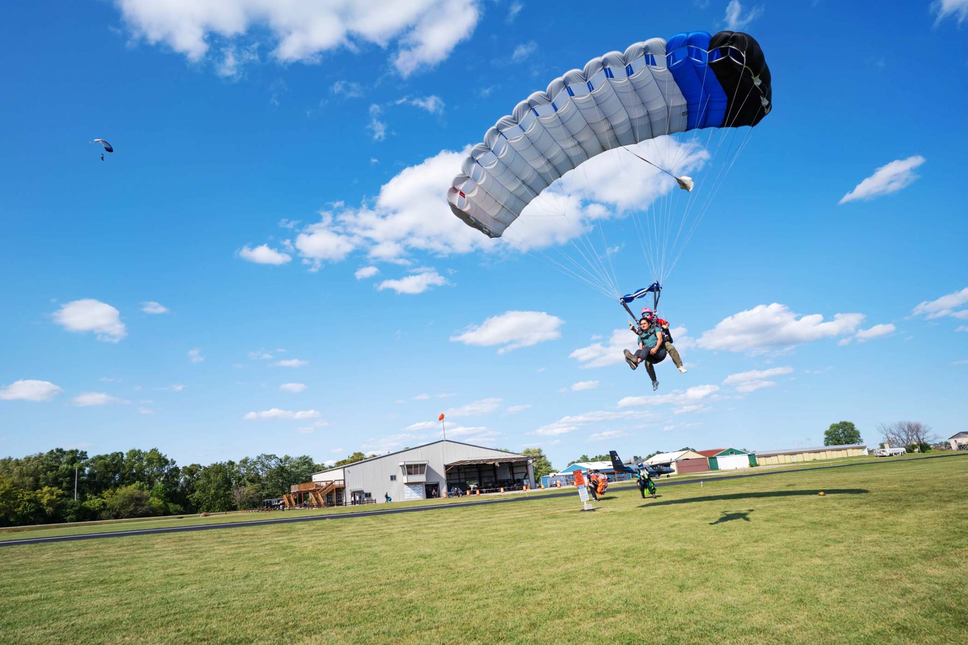 Find a Skydiving Center Near You | DZ Locator | Skydiving.com